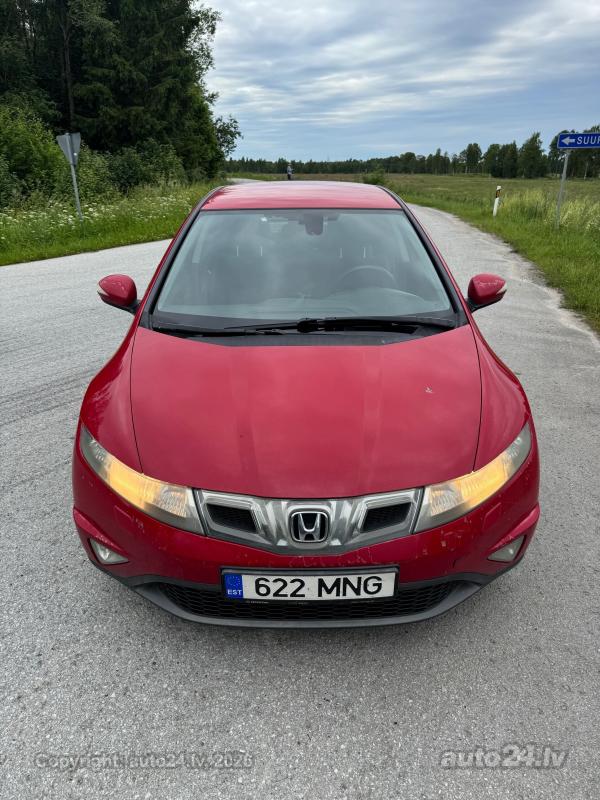 Red Honda Civic 2010 in Tallinn, with an engine capacity of 1.80 L and mileage of 158 thousand km for 4200 €, photo 7 on AUTOMOTO.COM.LV