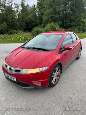 Sarkans Honda Civic 2010 Tallina, ar dzinēja tilpumu 1.80 L un nobraukumu 158 tūkst. km par 4200 €, foto 9 vietnē AUTOMOTO.COM.LV