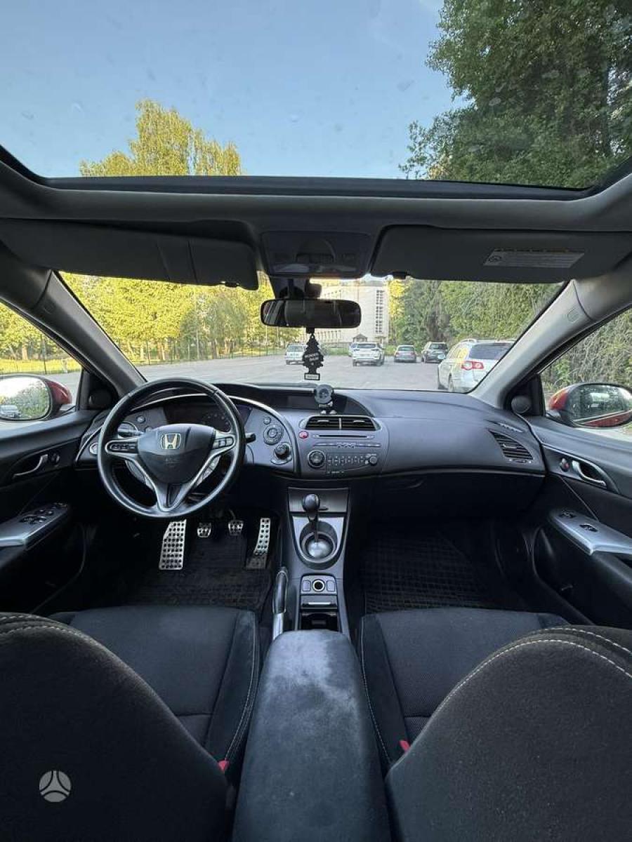 Sarkans Honda Civic 2010 Elektrėnai, ar dzinēja tilpumu 1.80 L un nobraukumu 234 tūkst. km par 2100 €, foto 10 vietnē AUTOMOTO.COM.LV