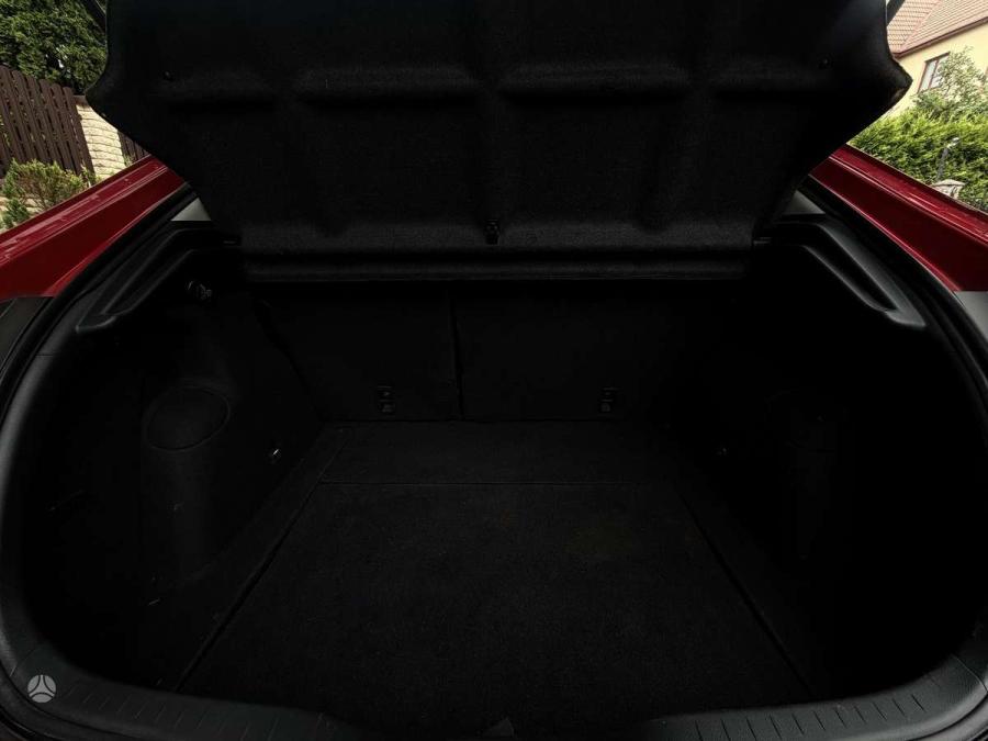 Red Honda Civic 2011 in Vilnius, with an engine capacity of 1.80 L and mileage of 214 thousand km for 3450 €, photo 14 on AUTOMOTO.COM.LV