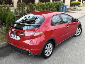 Red Honda Civic 2011 in Vilnius, with an engine capacity of 1.80 L and mileage of 214 thousand km for 3450 €, photo 16 on AUTOMOTO.COM.LV