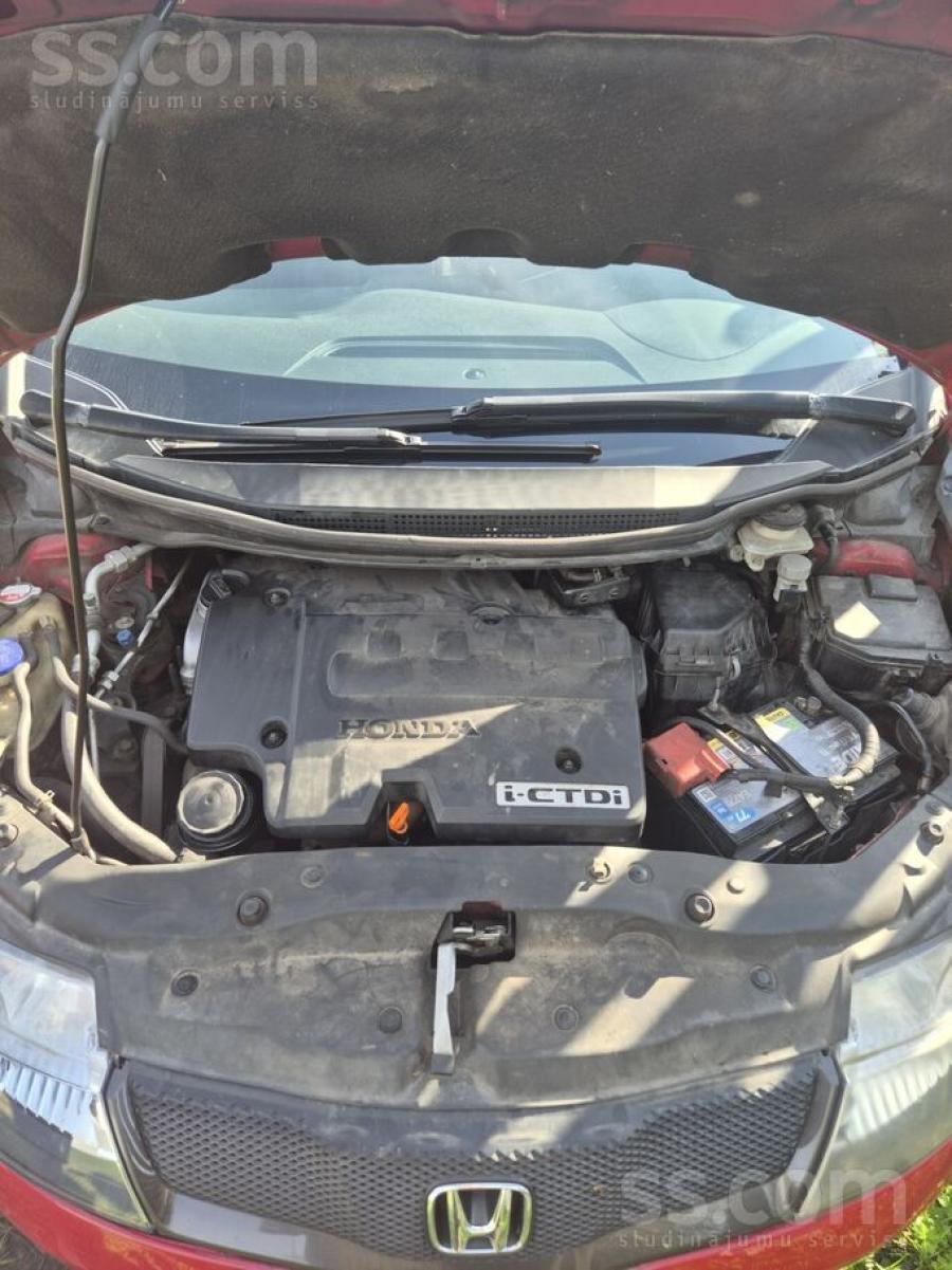 Sarkans Honda Civic 2011 Rīga, ar dzinēja tilpumu 2.20 L un nobraukumu 233 tūkst. km par 3100 €, foto 7 vietnē AUTOMOTO.COM.LV