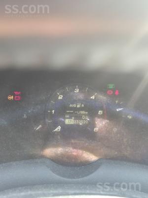 Sarkans Honda Civic 2011 Rīga, ar dzinēja tilpumu 2.20 L un nobraukumu 233 tūkst. km par 3100 €, foto 8 vietnē AUTOMOTO.COM.LV