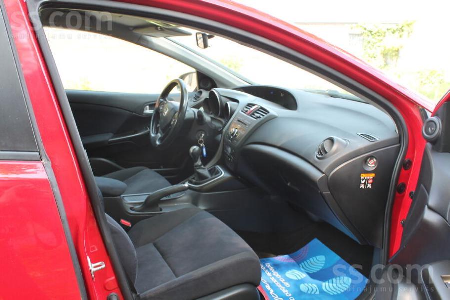 Sarkans Honda Civic 2012 Daugavpils, ar dzinēja tilpumu 2.20 L un nobraukumu 248 tūkst. km par 5990 €, foto 15 vietnē AUTOMOTO.COM.LV