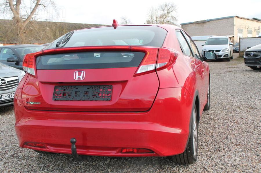 Sarkans Honda Civic 2012 Daugavpils, ar dzinēja tilpumu 2.20 L un nobraukumu 248 tūkst. km par 5890 €, foto 4 vietnē AUTOMOTO.COM.LV