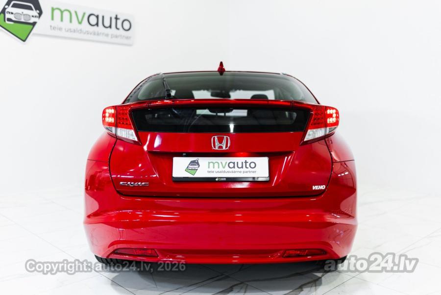 Sarkans Honda Civic 2012 Tallina, ar dzinēja tilpumu 1.80 L un nobraukumu 87 tūkst. km par 7990 €, foto 8 vietnē AUTOMOTO.COM.LV