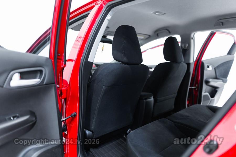 Sarkans Honda Civic 2012 Tallina, ar dzinēja tilpumu 1.80 L un nobraukumu 87 tūkst. km par 7990 €, foto 17 vietnē AUTOMOTO.COM.LV