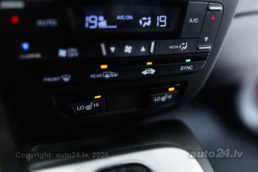 Sarkans Honda Civic 2012 Tallina, ar dzinēja tilpumu 1.80 L un nobraukumu 87 tūkst. km par 7990 €, foto 21 vietnē AUTOMOTO.COM.LV