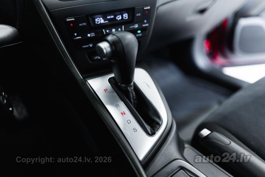 Sarkans Honda Civic 2012 Tallina, ar dzinēja tilpumu 1.80 L un nobraukumu 87 tūkst. km par 7990 €, foto 23 vietnē AUTOMOTO.COM.LV