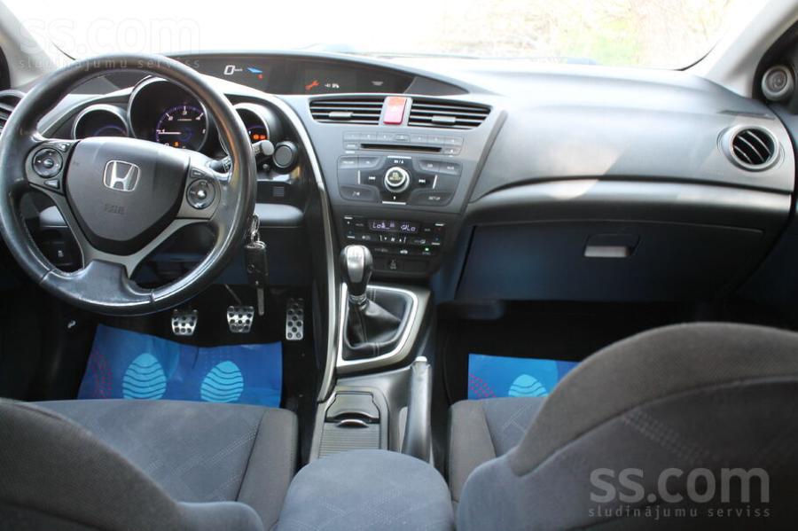 Sarkans Honda Civic 2012 Daugavpils, ar dzinēja tilpumu 2.20 L un nobraukumu 248 tūkst. km par 5450 €, foto 17 vietnē AUTOMOTO.COM.LV
