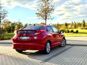 Sarkans Honda Civic 2013 Jelgava, ar dzinēja tilpumu 2.20 L un nobraukumu 315 tūkst. km par 4200 €, foto  vietnē AUTOMOTO.COM.LV