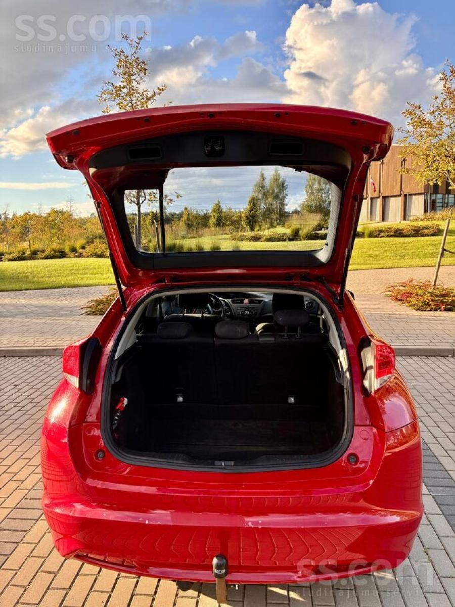 Sarkans Honda Civic 2013 Jelgava, ar dzinēja tilpumu 2.20 L un nobraukumu 315 tūkst. km par 4200 €, foto 4 vietnē AUTOMOTO.COM.LV