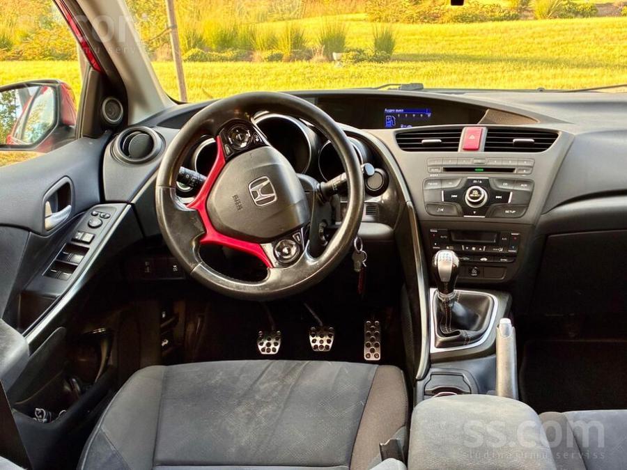 Sarkans Honda Civic 2013 Jelgava, ar dzinēja tilpumu 2.20 L un nobraukumu 315 tūkst. km par 4200 €, foto 8 vietnē AUTOMOTO.COM.LV