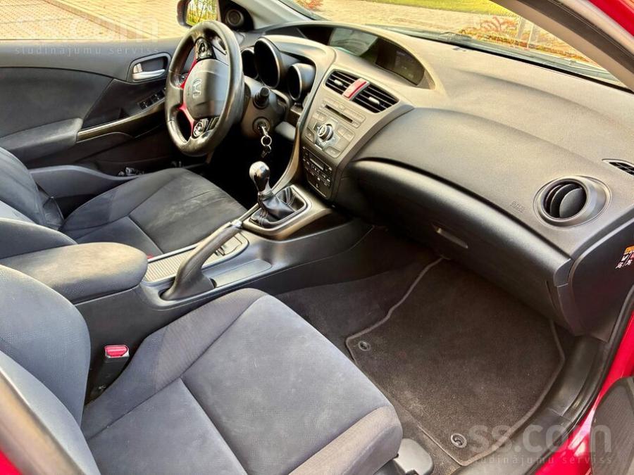 Sarkans Honda Civic 2013 Jelgava, ar dzinēja tilpumu 2.20 L un nobraukumu 315 tūkst. km par 4200 €, foto 9 vietnē AUTOMOTO.COM.LV