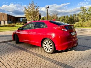 Sarkans Honda Civic 2013 Jelgava, ar dzinēja tilpumu 2.20 L un nobraukumu 315 tūkst. km par 4200 €, foto 16 vietnē AUTOMOTO.COM.LV