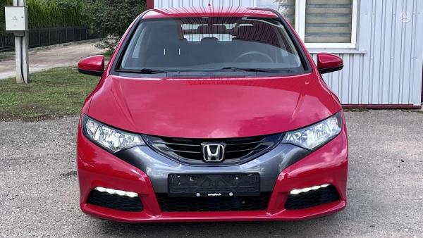 Sarkans Honda Civic 2013 Ukmergė, ar dzinēja tilpumu 1.60 L un nobraukumu 290 tūkst. km par 3999 €, foto 1 vietnē AUTOMOTO.COM.LV