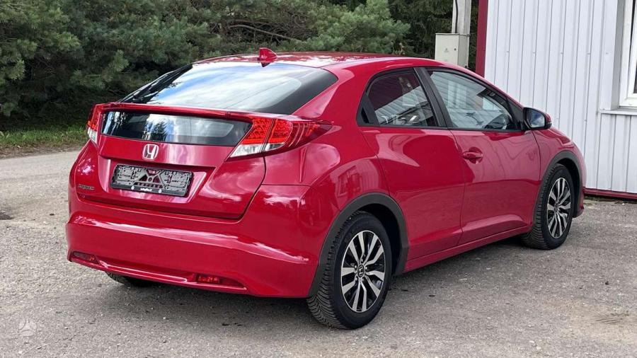 Sarkans Honda Civic 2013 Ukmergė, ar dzinēja tilpumu 1.60 L un nobraukumu 290 tūkst. km par 3999 €, foto 5 vietnē AUTOMOTO.COM.LV