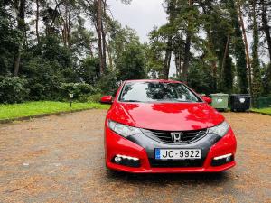Sarkans Honda Civic 2013 Trakai, ar dzinēja tilpumu 1.80 L un nobraukumu 64 tūkst. km par 7890 €, foto 4 vietnē AUTOMOTO.COM.LV
