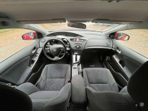 Sarkans Honda Civic 2013 Trakai, ar dzinēja tilpumu 1.80 L un nobraukumu 64 tūkst. km par 7890 €, foto 25 vietnē AUTOMOTO.COM.LV