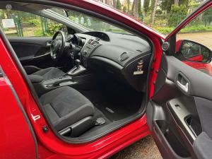 Sarkans Honda Civic 2013 Trakai, ar dzinēja tilpumu 1.80 L un nobraukumu 64 tūkst. km par 7890 €, foto 33 vietnē AUTOMOTO.COM.LV