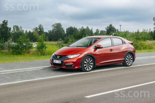 Sarkans Honda Civic 2015 Rīga, ar dzinēja tilpumu 1.80 L un nobraukumu 100 tūkst. km par 10500 €, foto 2 vietnē AUTOMOTO.COM.LV