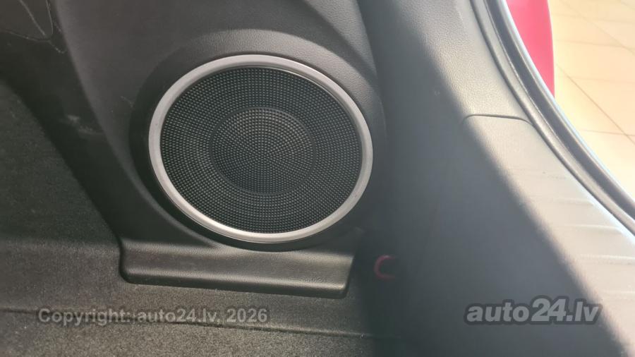 Красный Хонда Цивик 2015 в Тарту, объемом двигателя 1.80 л и пробегом 124 тыс. км за 9900 €, фото 19 на AUTOMOTO.COM.LV