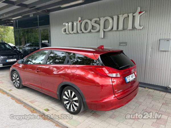 Sarkans Honda Civic 2016 Tallina, ar dzinēja tilpumu 1.80 L un nobraukumu 47 tūkst. km par 12990 €, foto 3 vietnē AUTOMOTO.COM.LV