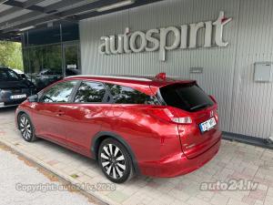 Red Honda Civic 2016 in Tallinn, with an engine capacity of 1.80 L and mileage of 47 thousand km for 12990 €, photo 4 on AUTOMOTO.COM.LV