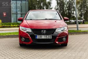 Sarkans Honda Civic 2016 Rīga, ar dzinēja tilpumu 1.60 L un nobraukumu 200 tūkst. km par 8700 €, foto  vietnē AUTOMOTO.COM.LV