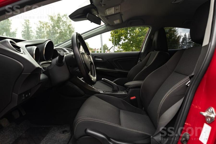 Sarkans Honda Civic 2016 Rīga, ar dzinēja tilpumu 1.60 L un nobraukumu 200 tūkst. km par 8700 €, foto 12 vietnē AUTOMOTO.COM.LV
