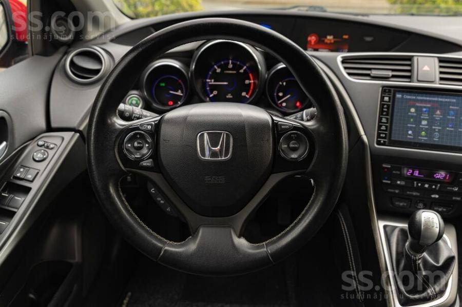 Sarkans Honda Civic 2016 Rīga, ar dzinēja tilpumu 1.60 L un nobraukumu 200 tūkst. km par 8700 €, foto 21 vietnē AUTOMOTO.COM.LV