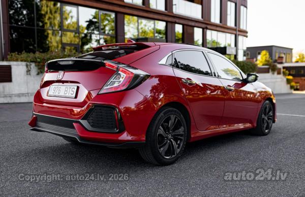 Red Honda Civic 2017 in Tallinn, with an engine capacity of 1.50 L and mileage of 217 thousand km for 13000 €, photo 5 on AUTOMOTO.COM.LV