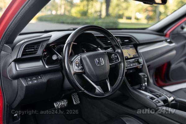 Red Honda Civic 2017 in Tallinn, with an engine capacity of 1.50 L and mileage of 217 thousand km for 13000 €, photo 8 on AUTOMOTO.COM.LV