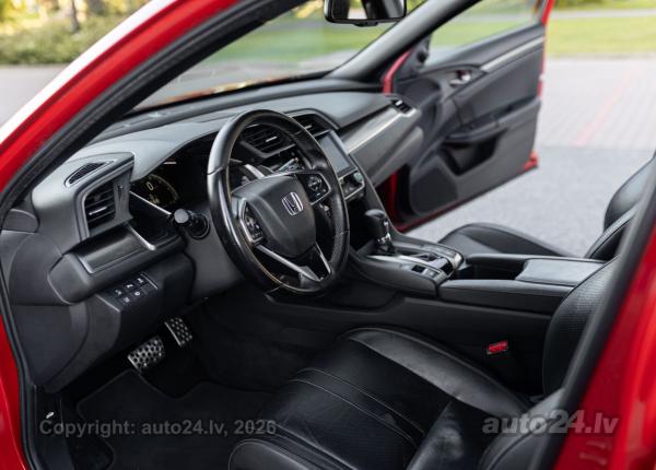 Red Honda Civic 2017 in Tallinn, with an engine capacity of 1.50 L and mileage of 217 thousand km for 13000 €, photo 9 on AUTOMOTO.COM.LV