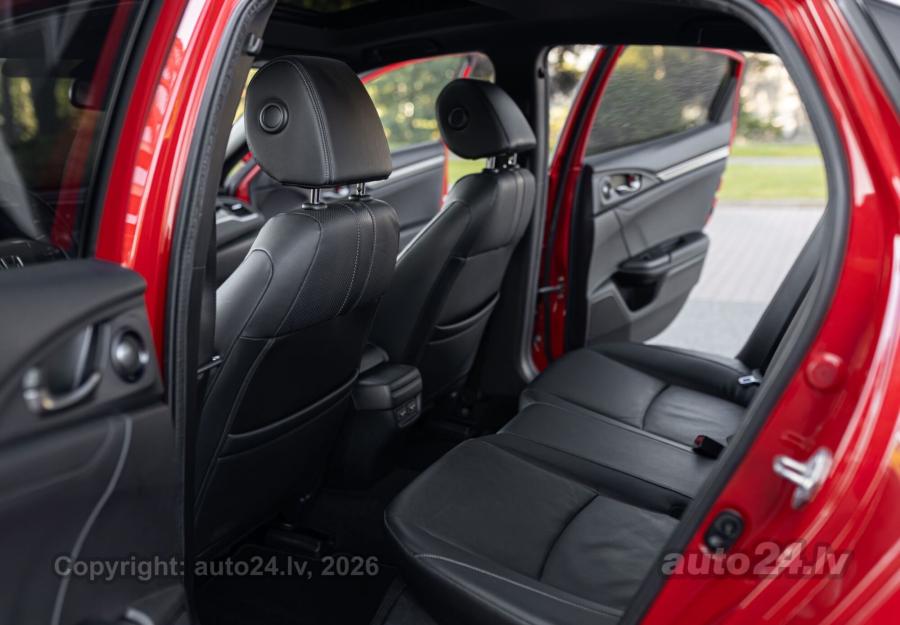 Red Honda Civic 2017 in Tallinn, with an engine capacity of 1.50 L and mileage of 217 thousand km for 13000 €, photo 18 on AUTOMOTO.COM.LV