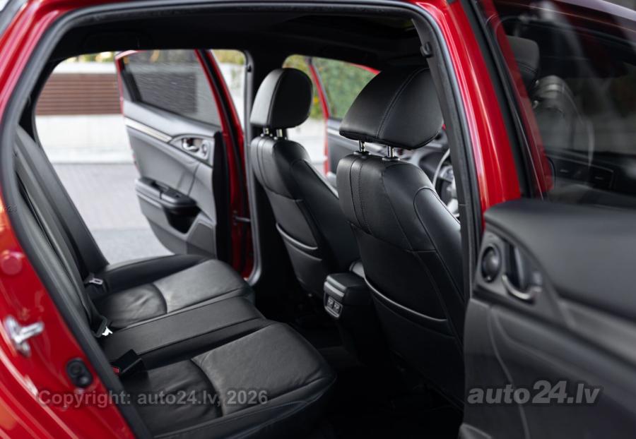 Red Honda Civic 2017 in Tallinn, with an engine capacity of 1.50 L and mileage of 217 thousand km for 13000 €, photo 19 on AUTOMOTO.COM.LV