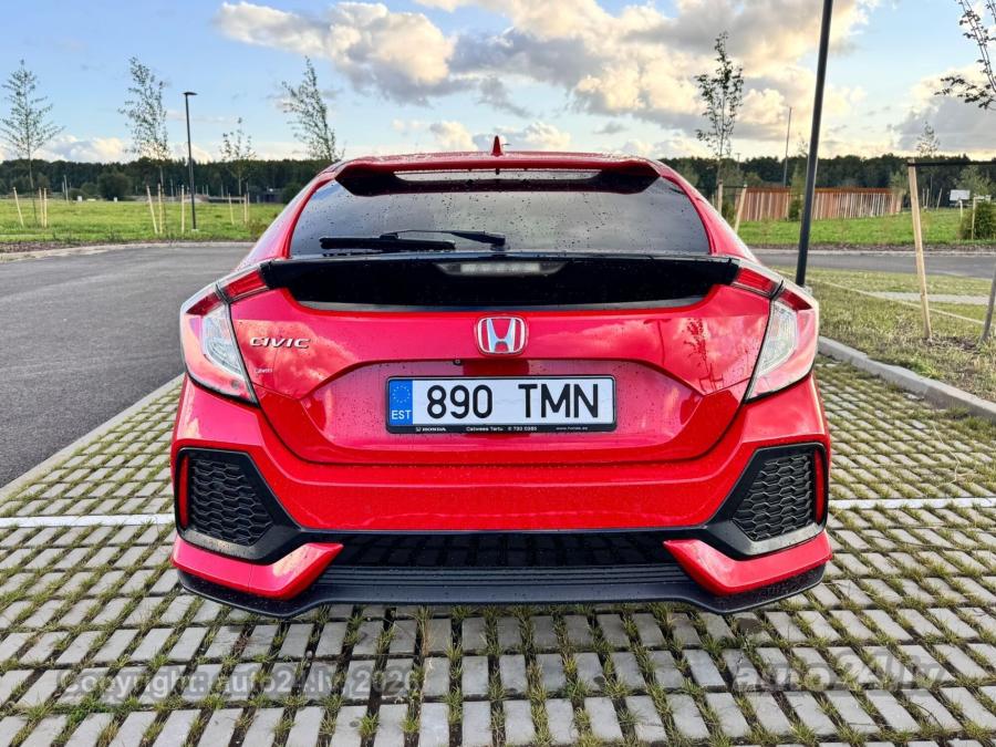 Red Honda Civic 2017 in Tartu, with an engine capacity of 1.50 L and mileage of 154 thousand km for 15000 €, photo 6 on AUTOMOTO.COM.LV