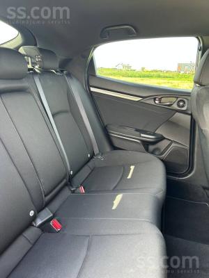 Sarkans Honda Civic 2018 Rīga, ar dzinēja tilpumu 1.00 L un nobraukumu 100 tūkst. km par 11700 €, foto 10 vietnē AUTOMOTO.COM.LV
