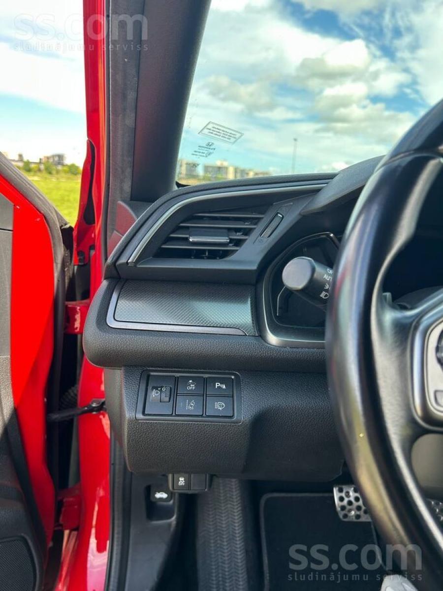 Sarkans Honda Civic 2018 Rīga, ar dzinēja tilpumu 1.00 L un nobraukumu 100 tūkst. km par 11700 €, foto 12 vietnē AUTOMOTO.COM.LV