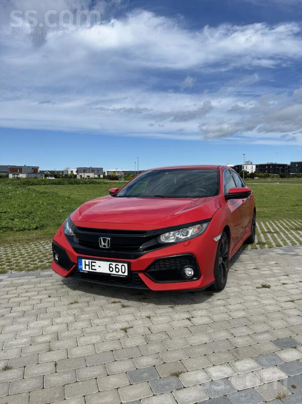Red Honda Civic 2018 in Riga, with an engine capacity of 1.00 L and mileage of 100 thousand km for 10900 €, photo 1 on AUTOMOTO.COM.LV