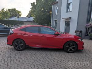 Красный Хонда Цивик 2018 в Рига, объемом двигателя 1.50 л и пробегом 92 тыс. км за 14500 €, фото 5 на AUTOMOTO.COM.LV