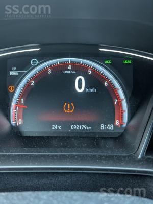 Красный Хонда Цивик 2018 в Рига, объемом двигателя 1.50 л и пробегом 92 тыс. км за 14500 €, фото 8 на AUTOMOTO.COM.LV