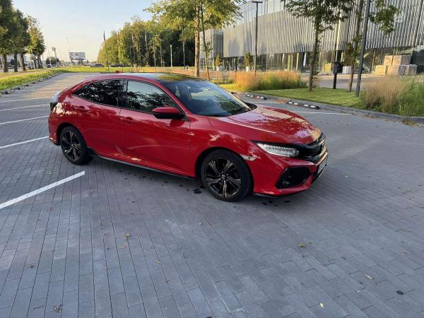 Red Honda Civic 2018 in Kaunas, with an engine capacity of 1.50 L and mileage of 175 thousand km for 13900 €, photo 1 on AUTOMOTO.COM.LV