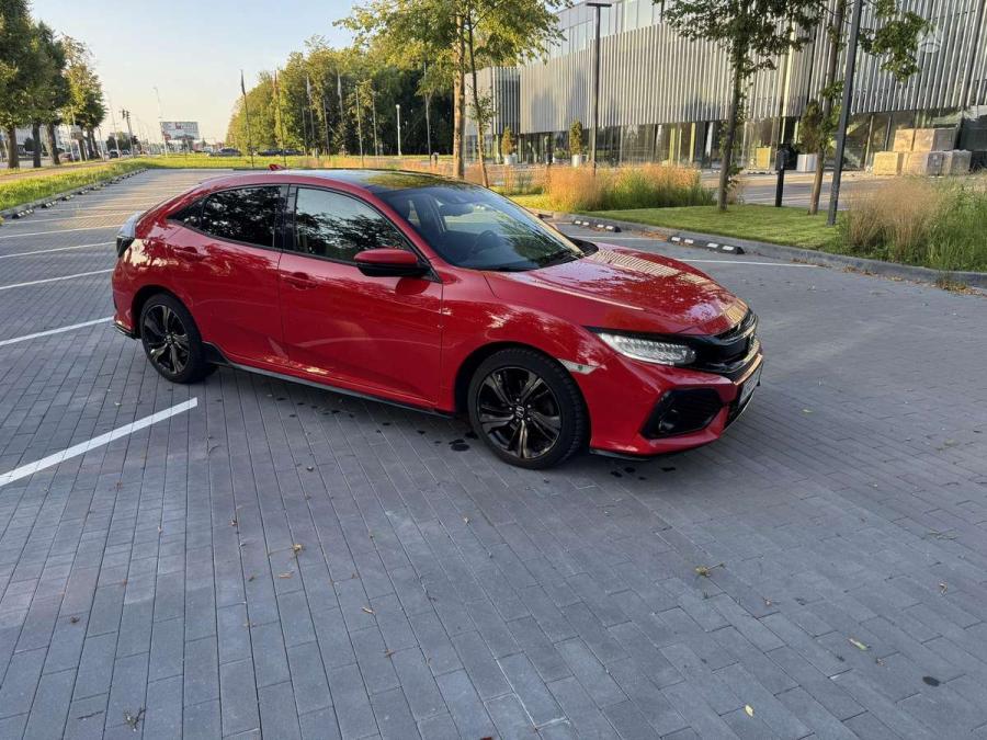 Red Honda Civic 2018 in Kaunas, with an engine capacity of 1.50 L and mileage of 175 thousand km for 13900 €, photo 1 on AUTOMOTO.COM.LV