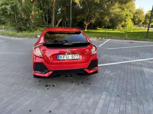 Red Honda Civic 2018 in Kaunas, with an engine capacity of 1.50 L and mileage of 175 thousand km for 13900 €, photo 5 on AUTOMOTO.COM.LV