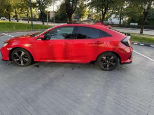 Red Honda Civic 2018 in Kaunas, with an engine capacity of 1.50 L and mileage of 175 thousand km for 13900 €, photo 7 on AUTOMOTO.COM.LV