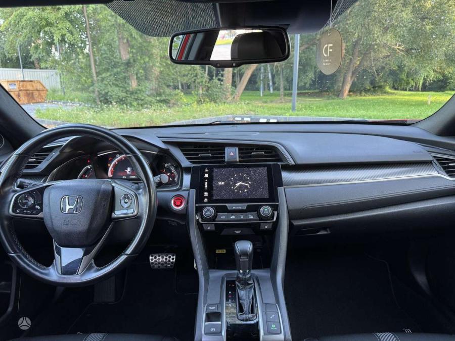 Red Honda Civic 2018 in Kaunas, with an engine capacity of 1.50 L and mileage of 175 thousand km for 13900 €, photo 17 on AUTOMOTO.COM.LV