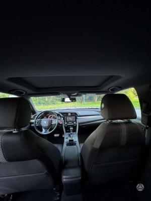Red Honda Civic 2018 in Kaunas, with an engine capacity of 1.50 L and mileage of 175 thousand km for 13900 €, photo 19 on AUTOMOTO.COM.LV