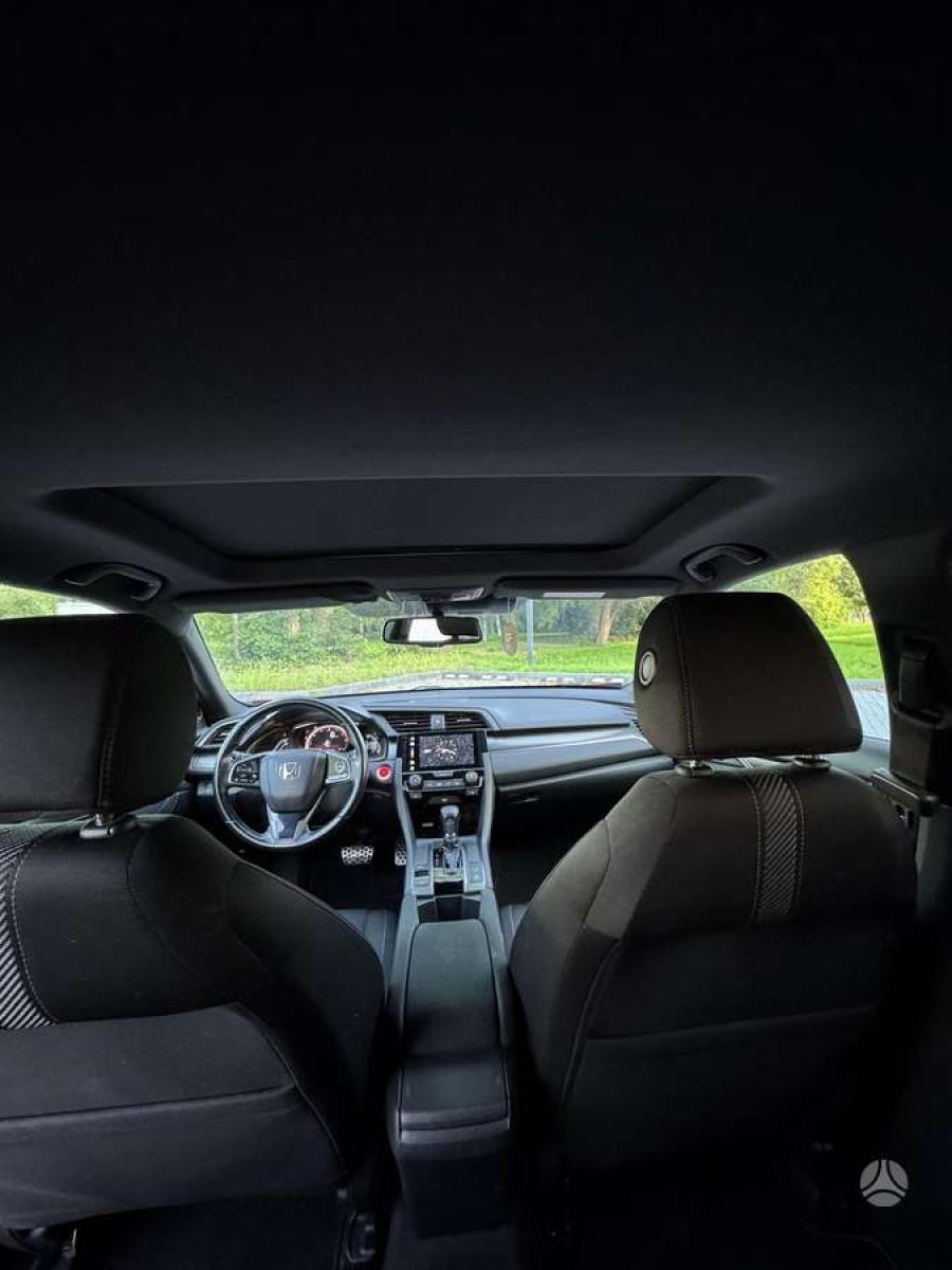 Red Honda Civic 2018 in Kaunas, with an engine capacity of 1.50 L and mileage of 175 thousand km for 13900 €, photo 19 on AUTOMOTO.COM.LV