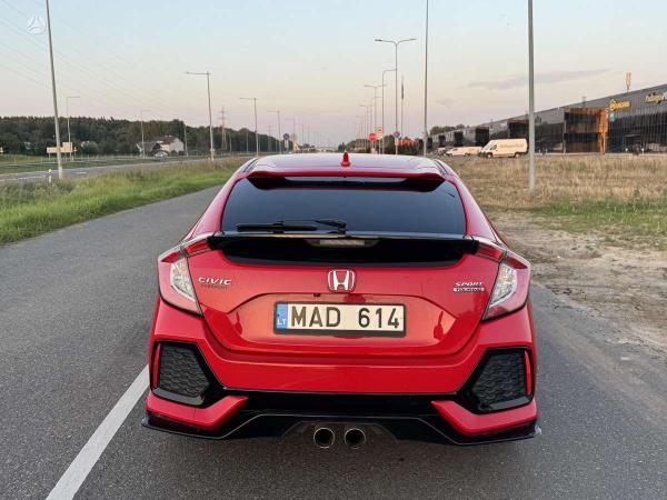 Red Honda Civic 2018 in Kaunas, with an engine capacity of 1.50 L and mileage of 118 thousand km for 14990 €, photo 7 on AUTOMOTO.COM.LV